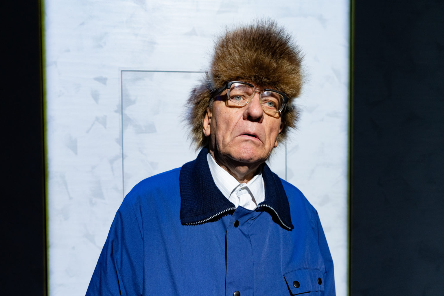 Esko Roine pukee tutun karvalakkinsa uudessa Mielensäpahoittaja ...